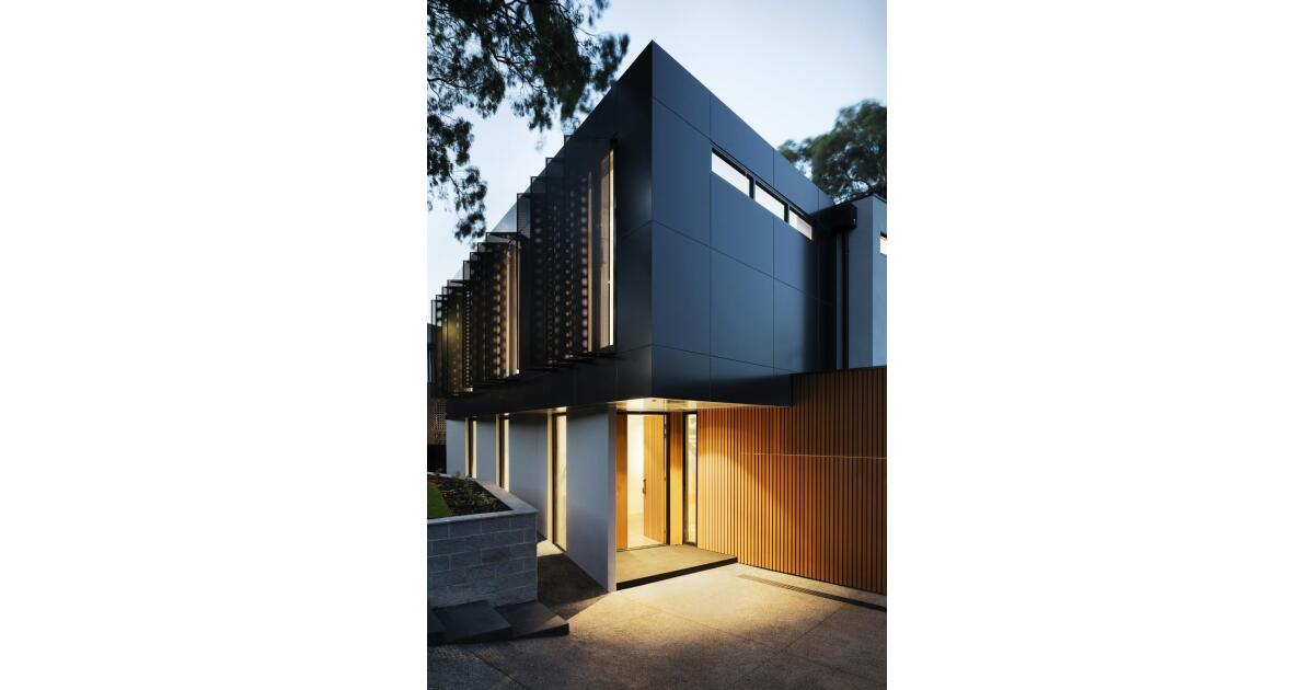 Landscape Lighting for Hedges and Privacy Screens: Low-Voltage LED ...